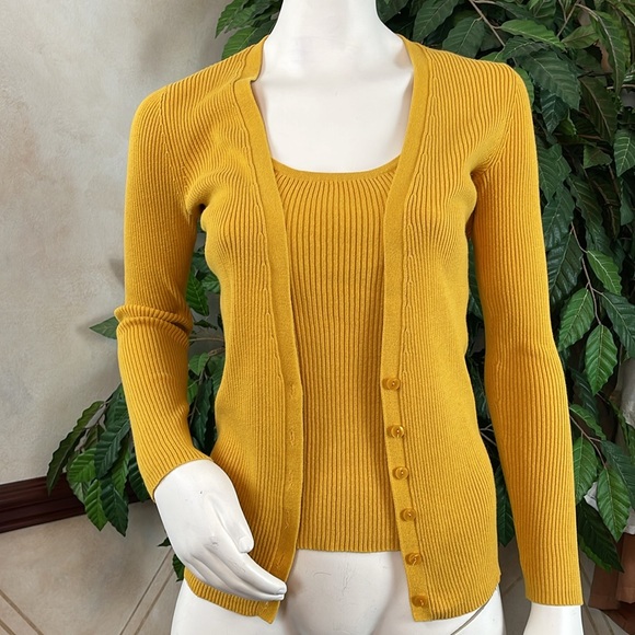 Moda International | Sweaters | Moda International Gold Ribbed Sweater ...